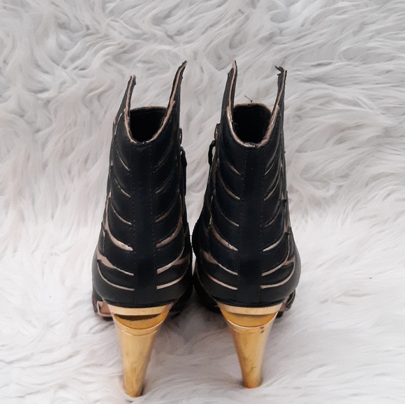 Topshop | Shoes | Top Shop Unique Leather Booties 85 | Poshmark